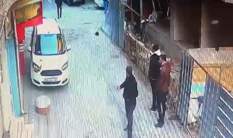 Zeytinburnu’ndaki dehşet anlarının yeni görüntüsü ortaya çıktı - Kınık ... Zeytinburnu’ndaki dehşet anlarının yeni görüntüsü ortaya çıktı - Kınık ...